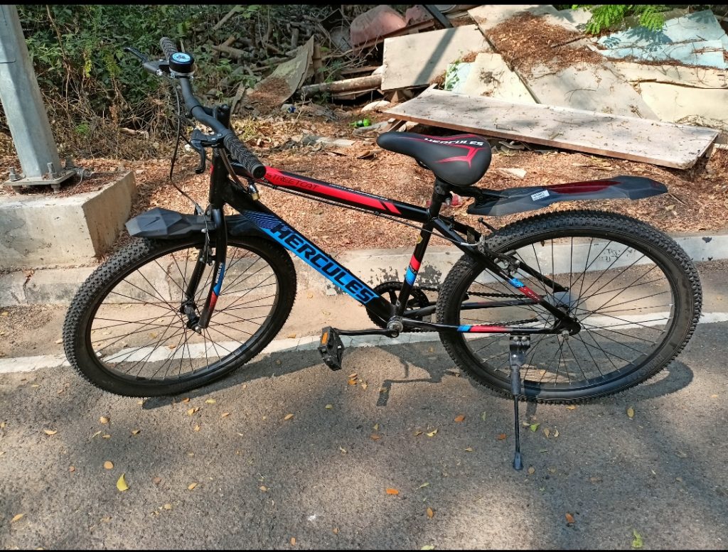 Bicycle Hercules Streetcat Pro - Hostel Bucket